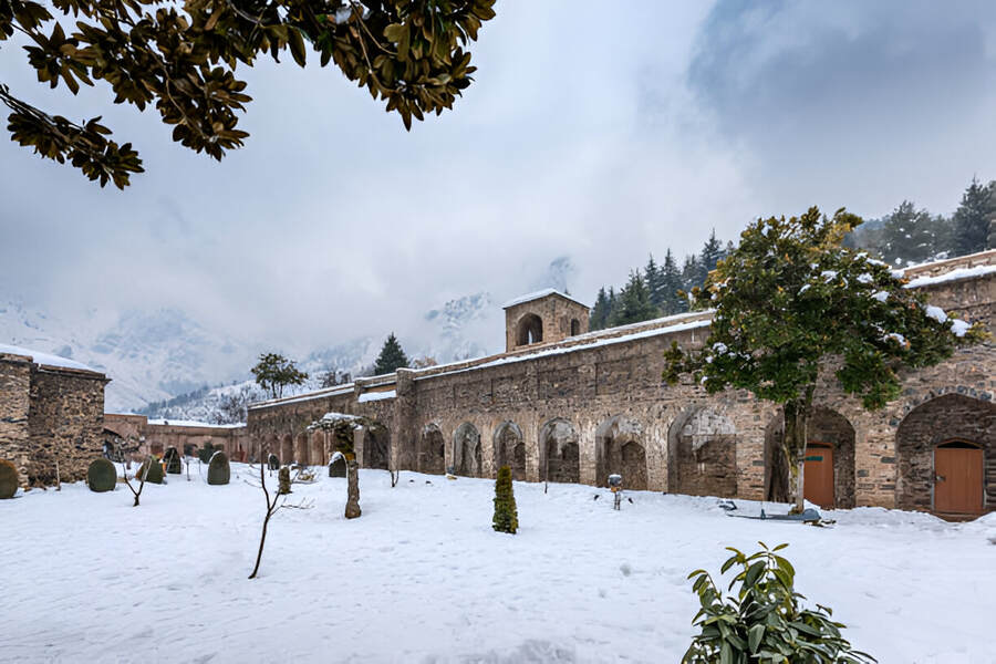 Pari Mahal, Kashmir: Best Time to Visit & Travel Tips