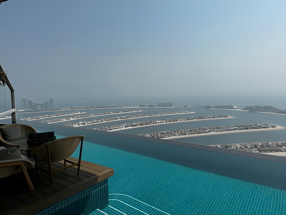 Aura Sky Pool Dubai: Best Time to Visit & Travel Tips